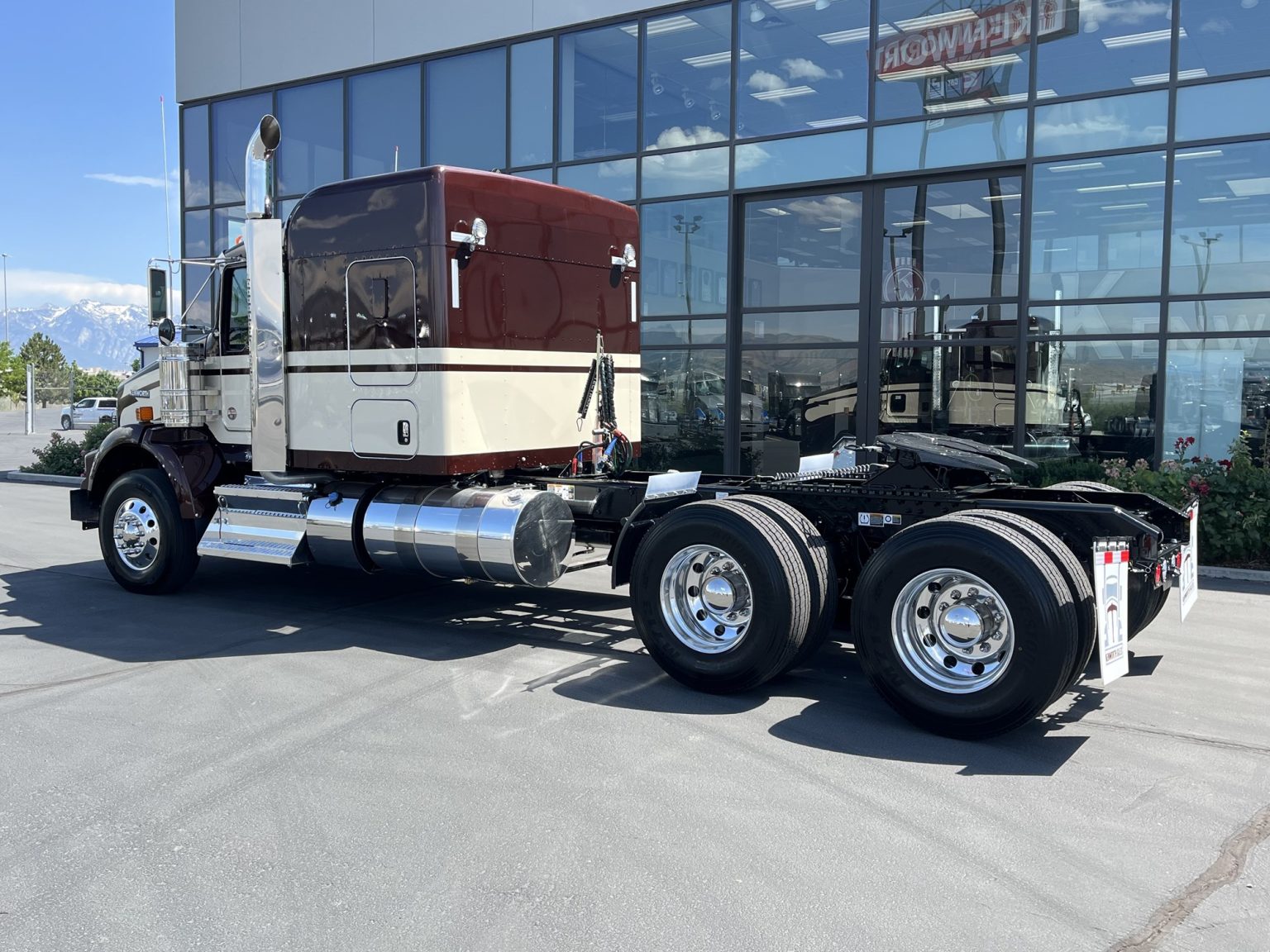 2024 Kenworth T800B for Sale | RR326080 - kenworth sales co