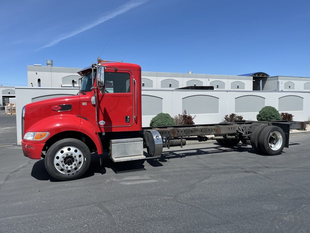 2019 Peterbilt 337 for Sale | KM263384U - kenworth sales co